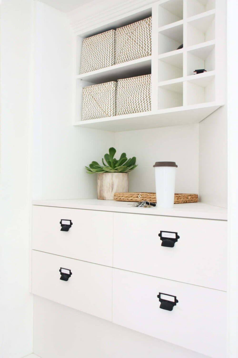 What Is a Drop Zone In a House? (15+ Genius Tips for Your Home Entry ...