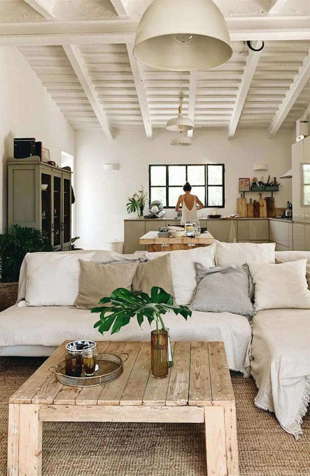 Our Modern Beach House: Smart-n-Simple Interior Design Inspiration!